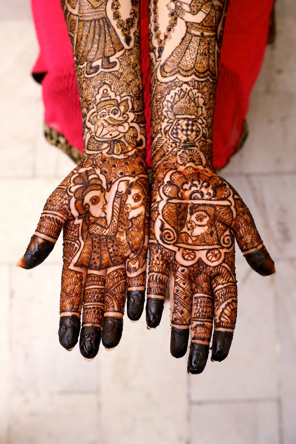 Best Mehendi Designs for KarwaChauth 2022