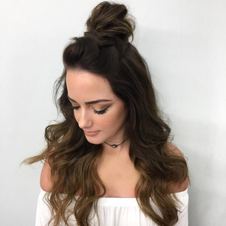 10 Creative Ideas for the Perfect Messy Bun